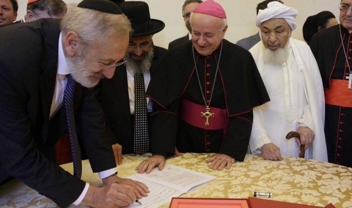 Les titres du lundi 28 octobre 2019 - Déclaration interreligieuse sur ...